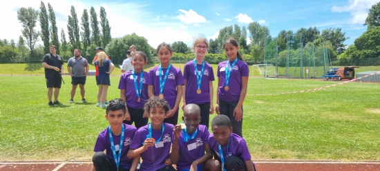 Downside Primary School - Year 3 & 4 Quad Kids County success.